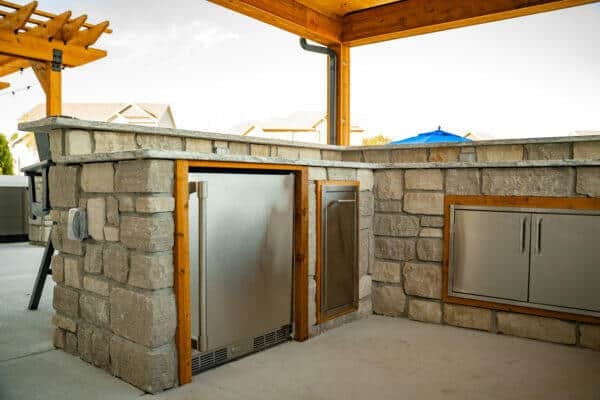 The Ultimate Outdoor Kitchen Design Guide | Elevate Outdoor